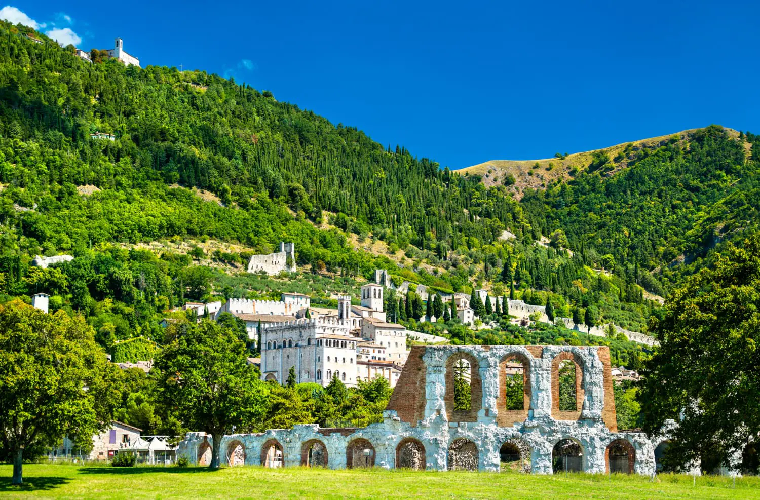 Itinerario in bicicletta tra arte e natura a Gubbio - METEO GIORNALE